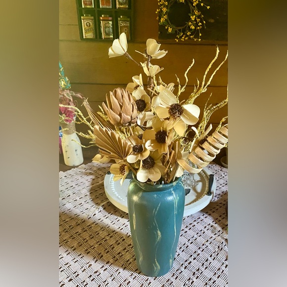Harris Potteries | Accents | Harris Potteries Chicago Vase Made In Usa ...